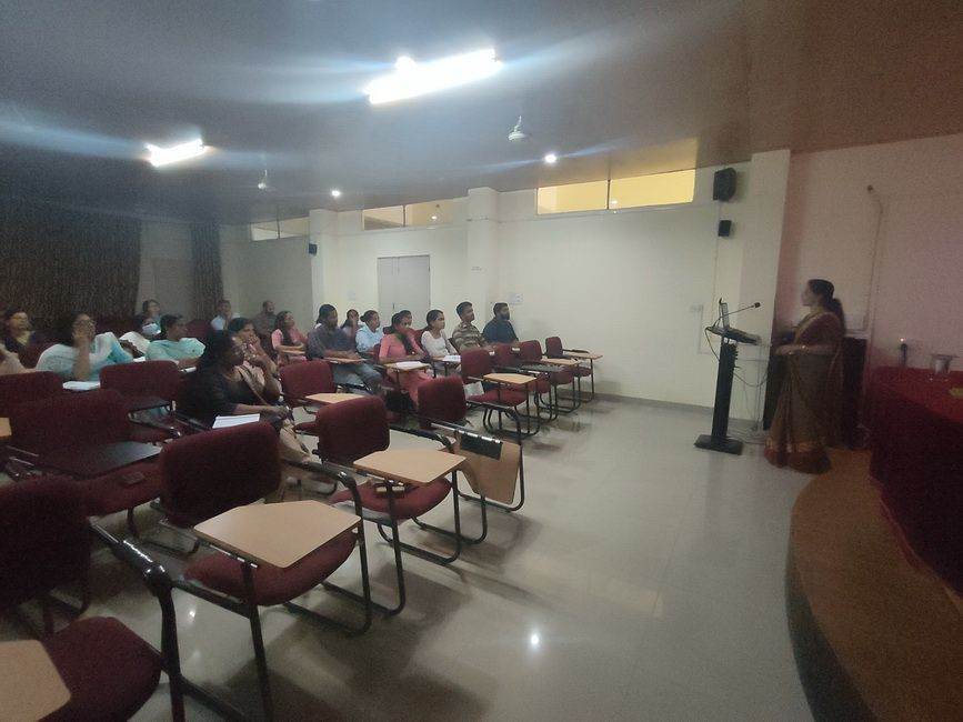 Dr Hemalatha Delivers Guest Lecture On Ai Aimit
